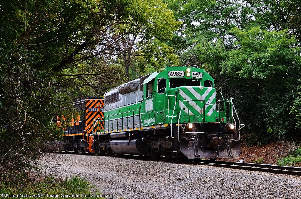 WE 6985 gets her turn now.